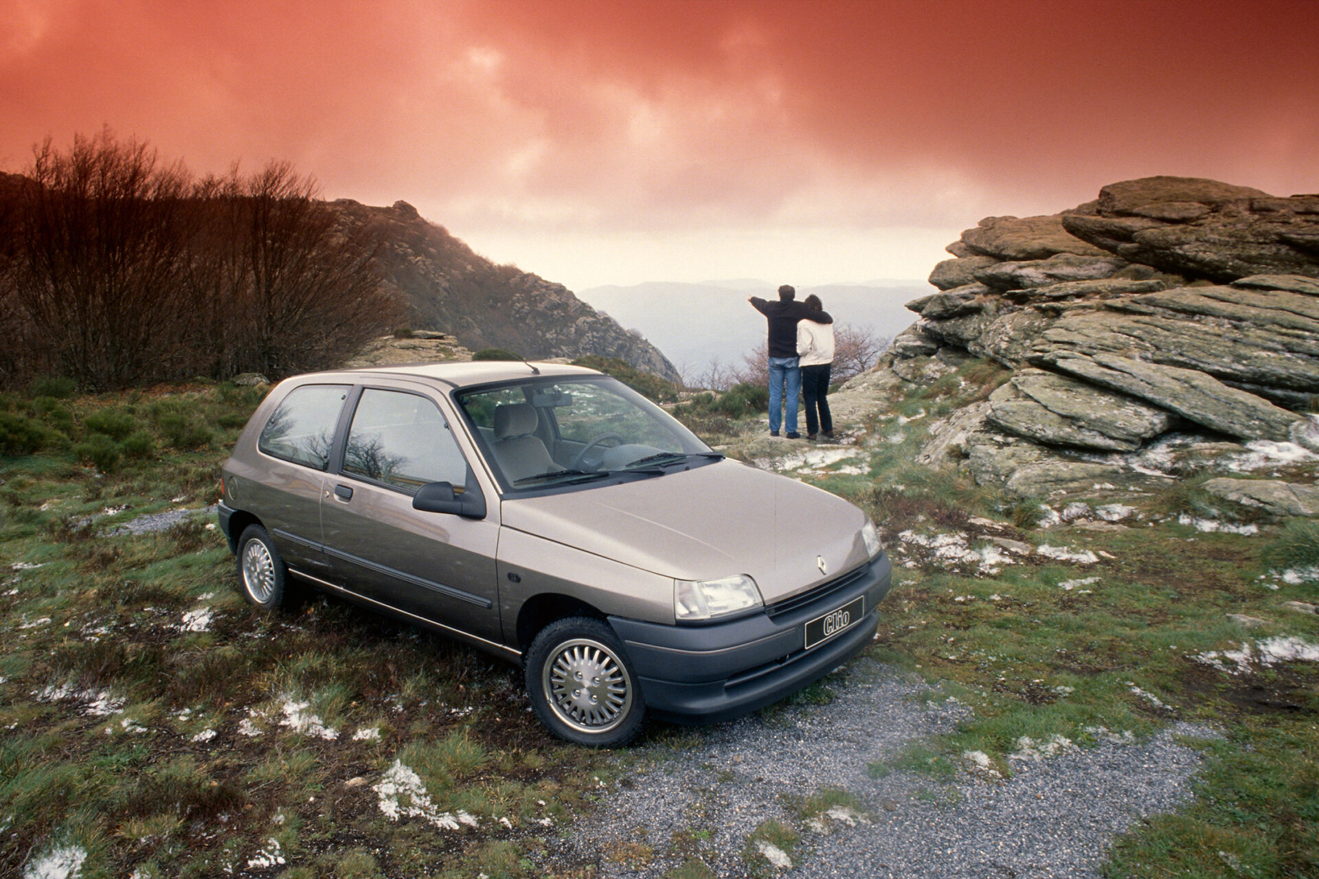 Discover the Renault Clio Story: our history, your stories - renault